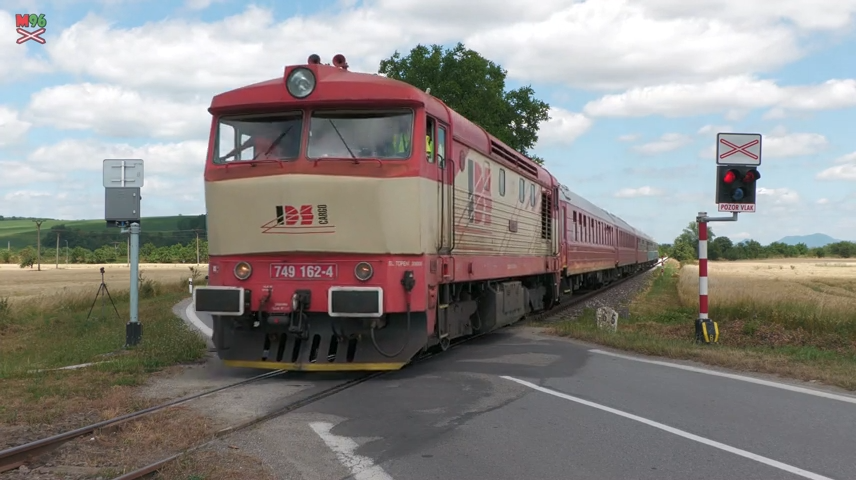 Hronec expres 2025 | přejezd Slavnica | Stream